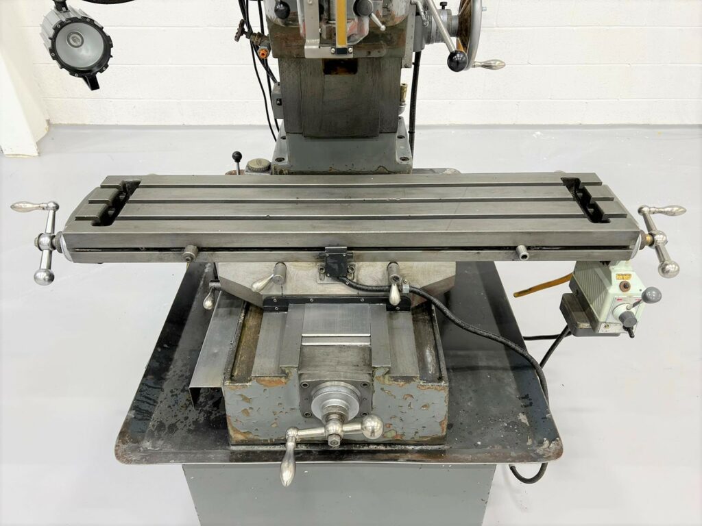 SEMCO LC-50RS Milling Machine with Heidenhain DRO - GM Machinery