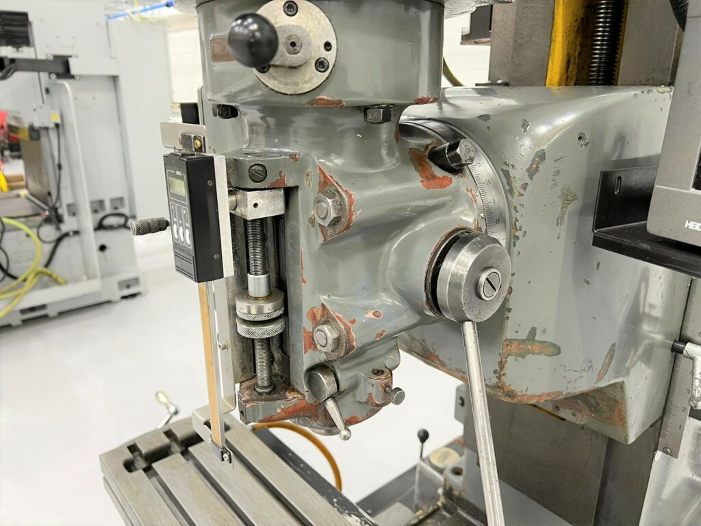 SEMCO LC-50RS Milling Machine with Heidenhain DRO - GM Machinery