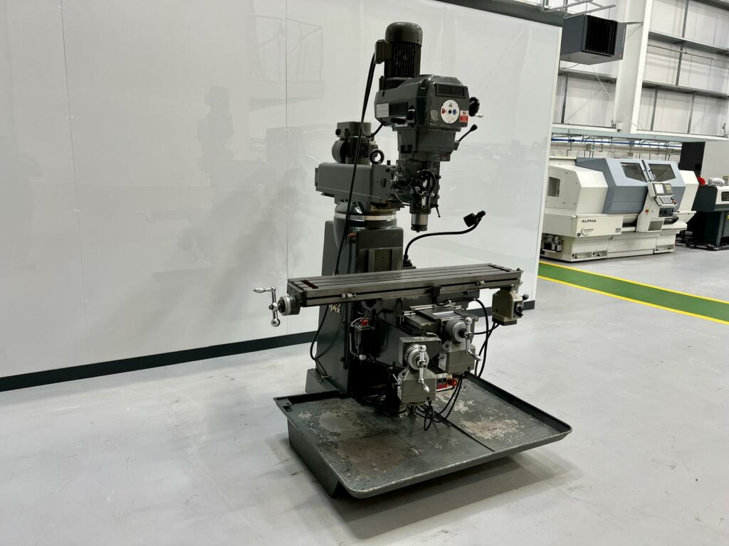 AJAX Model AJT1 Turret Milling Machine with Slotting Attachment - GM ...