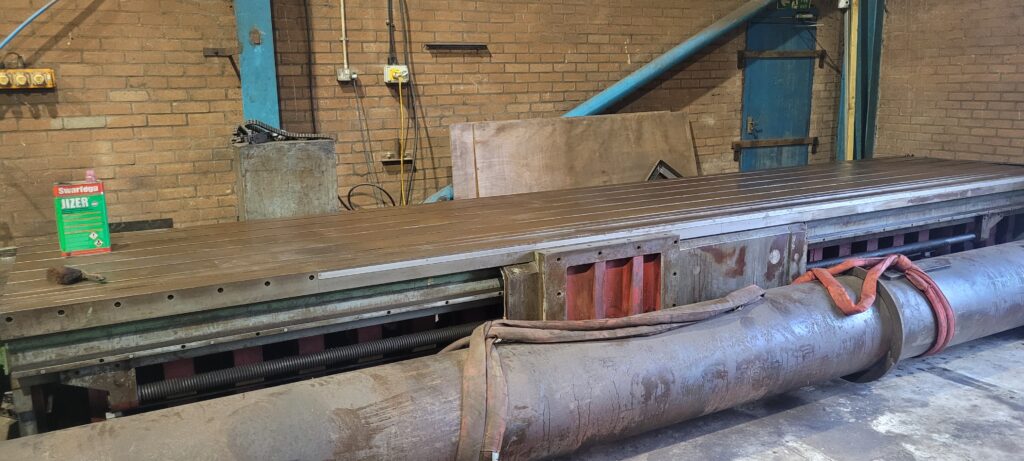 CAST IRON T SLOTTED TABLE - Ex 6 Metre Butler Elgamill - GM Machinery