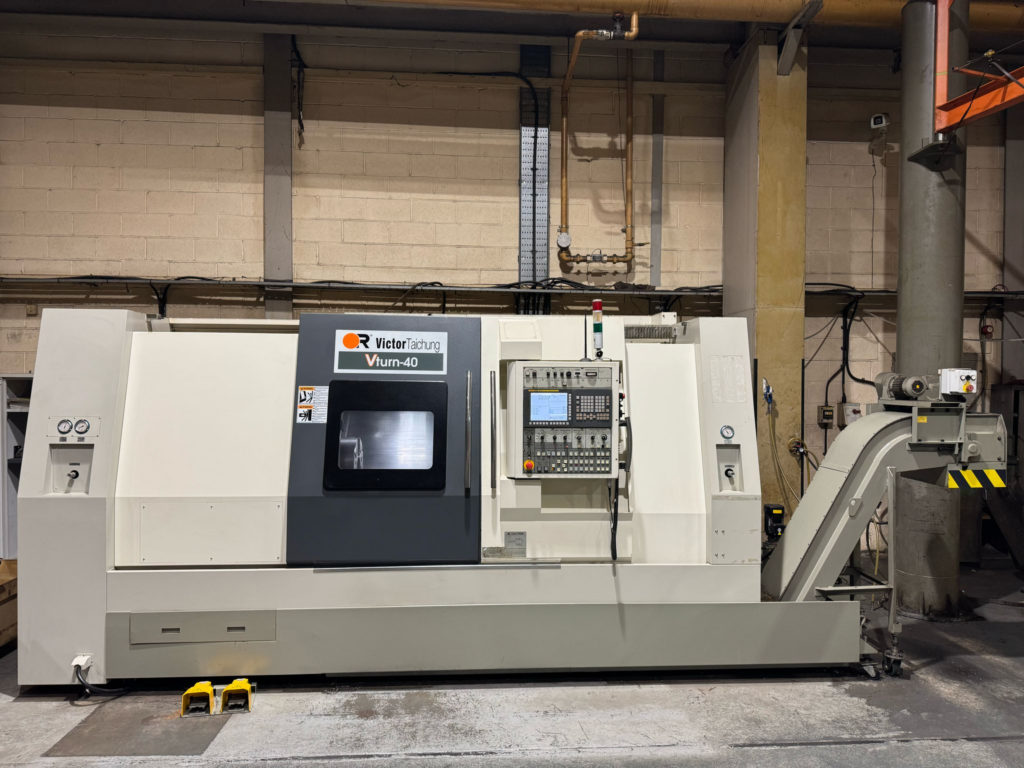 VICTOR VTURN V40/125 CNC Lathe with Fanuc 0i-TF Control. Year 2018 - GM ...